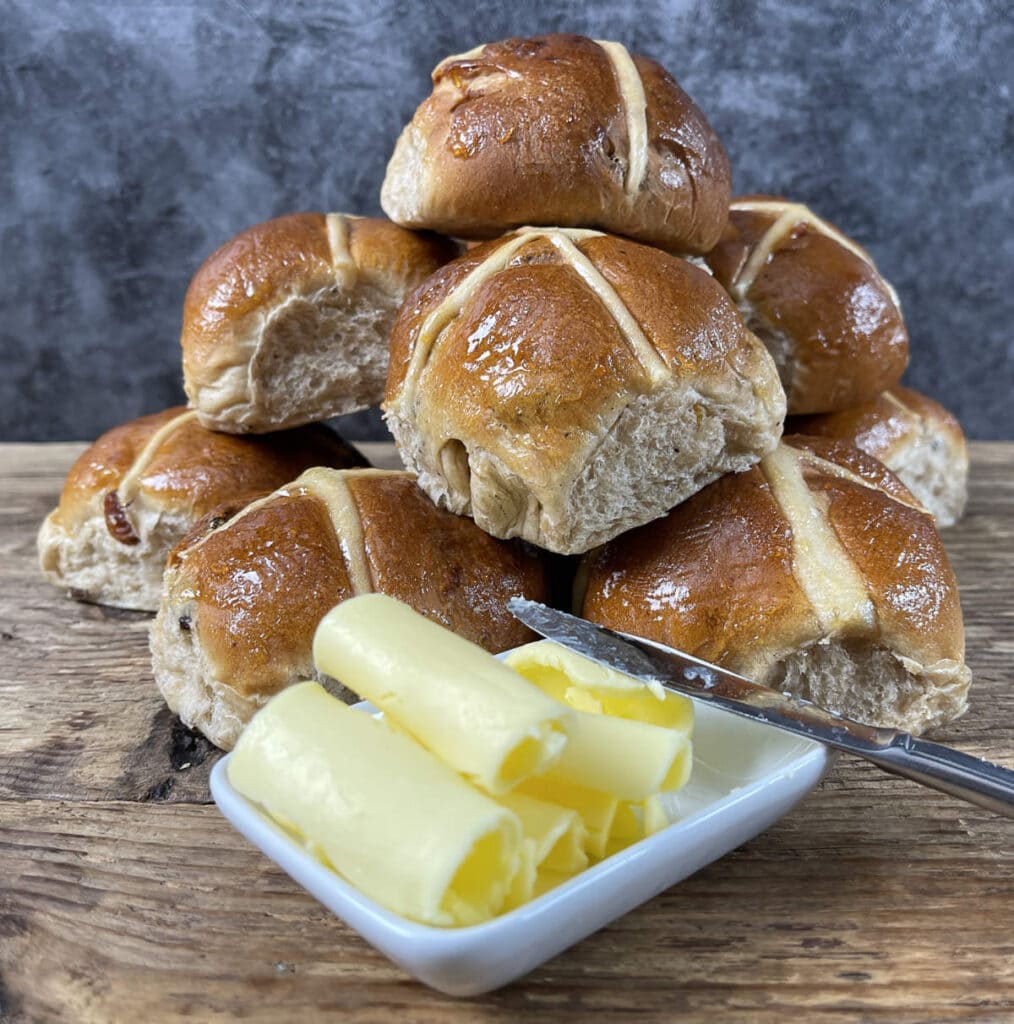 Easy Hot Cross Buns - Tales From The Kitchen Shed