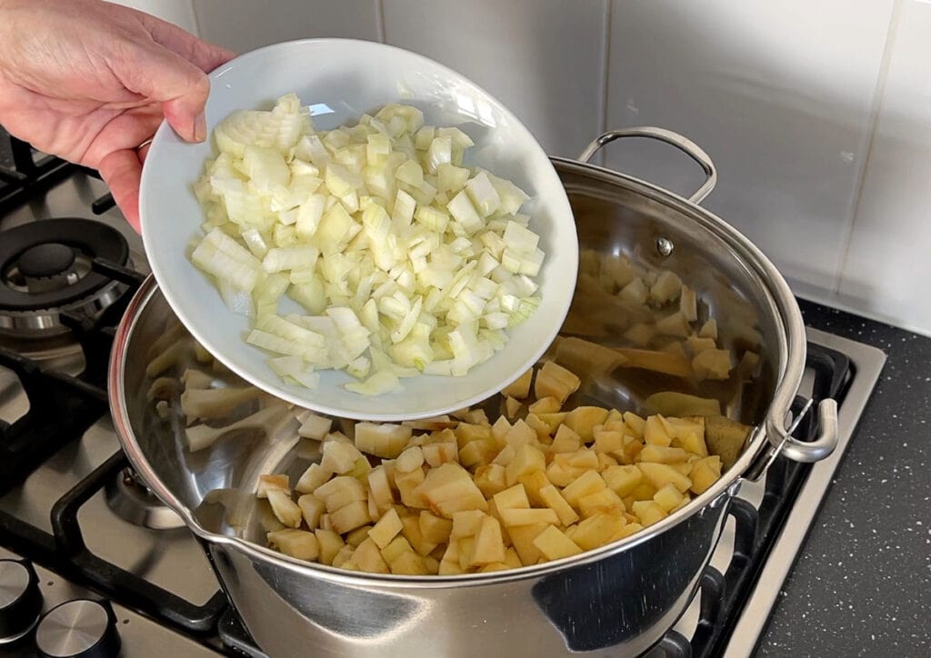 How To Make Basic Chutney - Tales From The Kitchen Shed